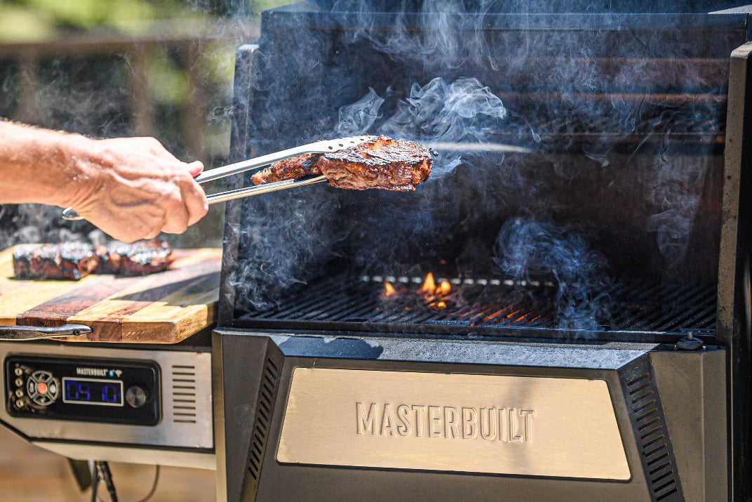 Spotlight: Masterbuilt Gravity Series™ 1050 – Outdoor Concepts