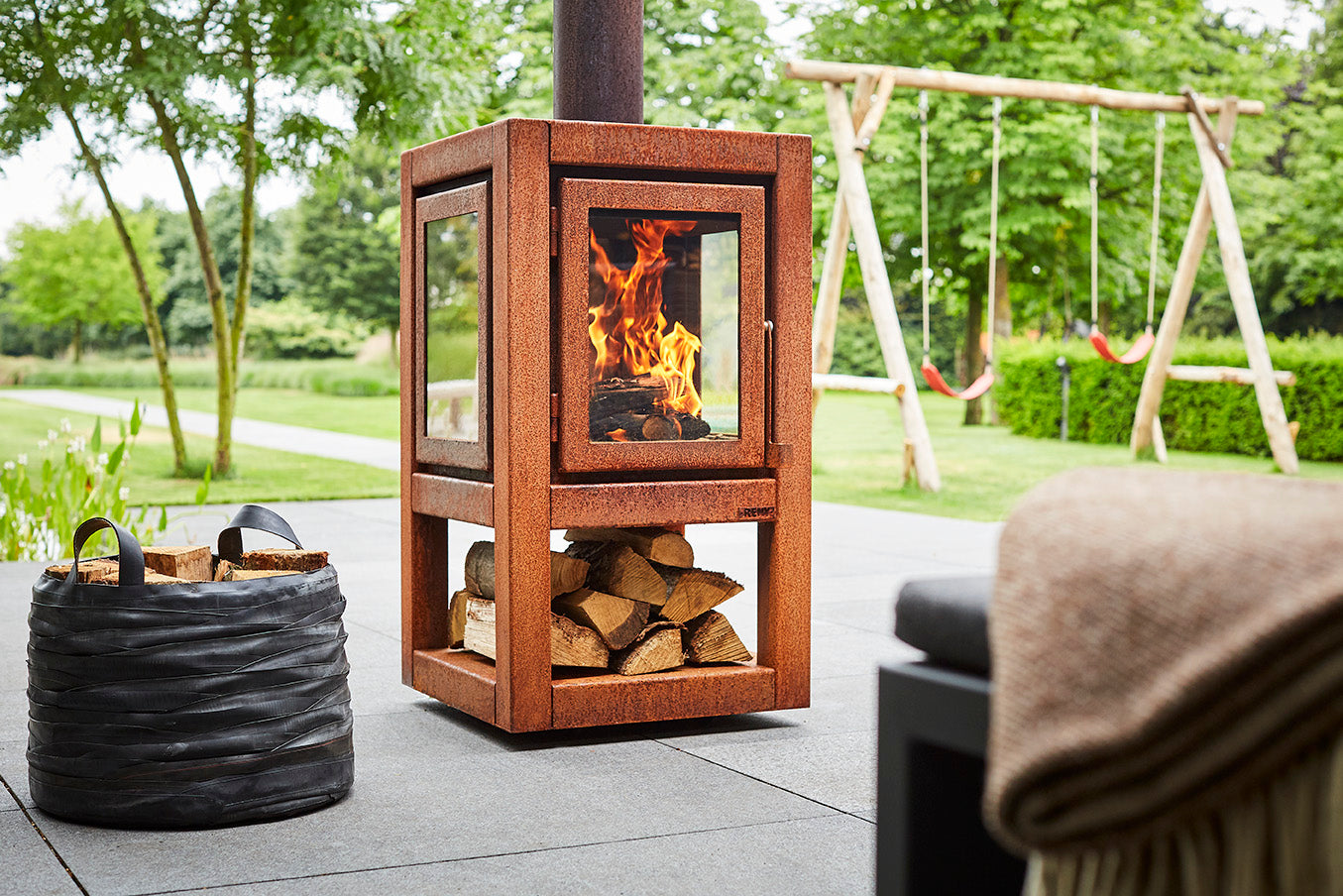 RB73 QUARUBA XL Mobile Fireplace | Outdoor Fireplace NZ – Outdoor Concepts