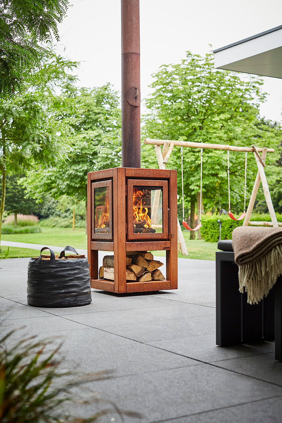 RB73 QUARUBA XL Mobile Fireplace | Outdoor Fireplace NZ – Outdoor Concepts